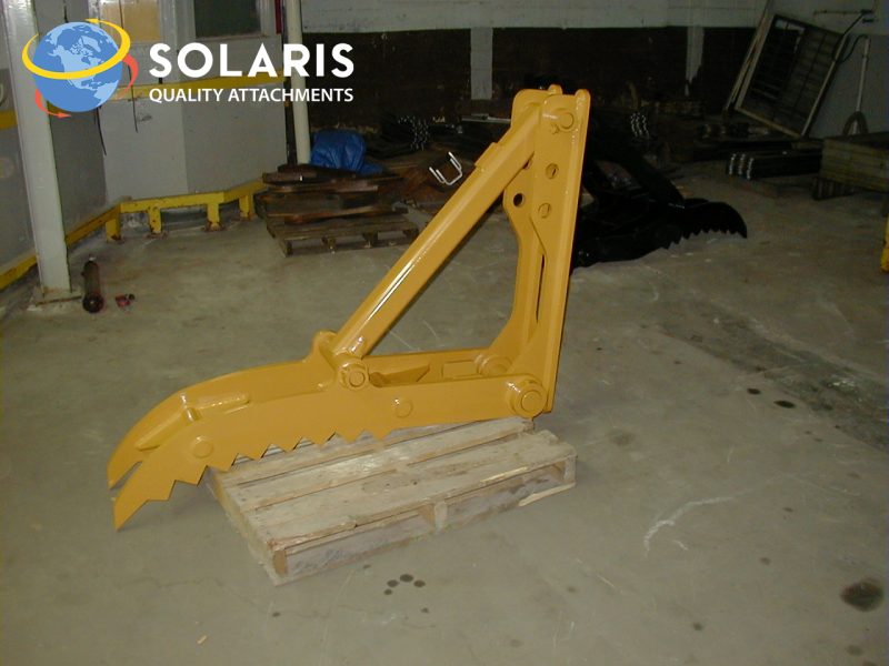 Manual Thumb Attachments for Excavators | Solaris Attachments